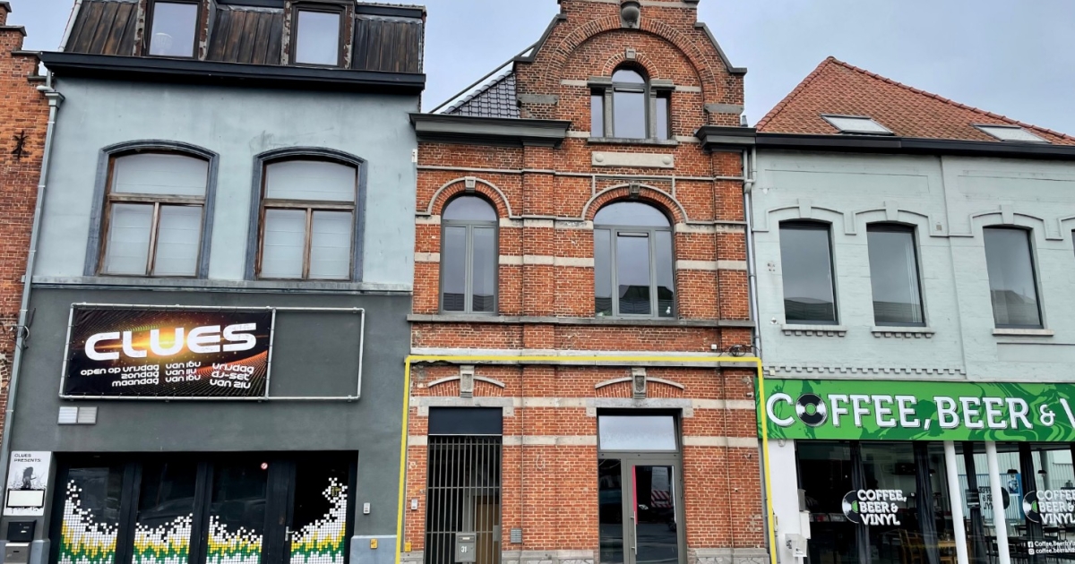 Handelspand op commerciële topligging, centrum Deinze | Vlaemynck